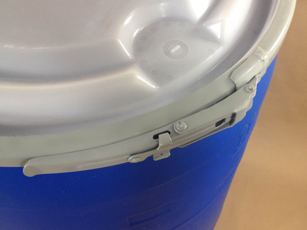 Closed Lever lock on 55 Gallon OH Drum (VAN55OHBL-NA) | Yankee ...