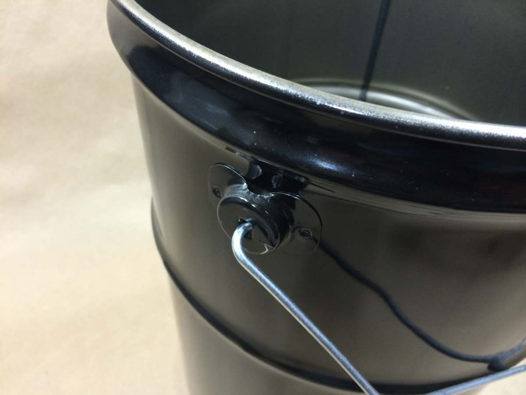 Wire Bail shown on 6.5 Gallon Steel Pail (CSCP2-80-01X30) | Yankee ...