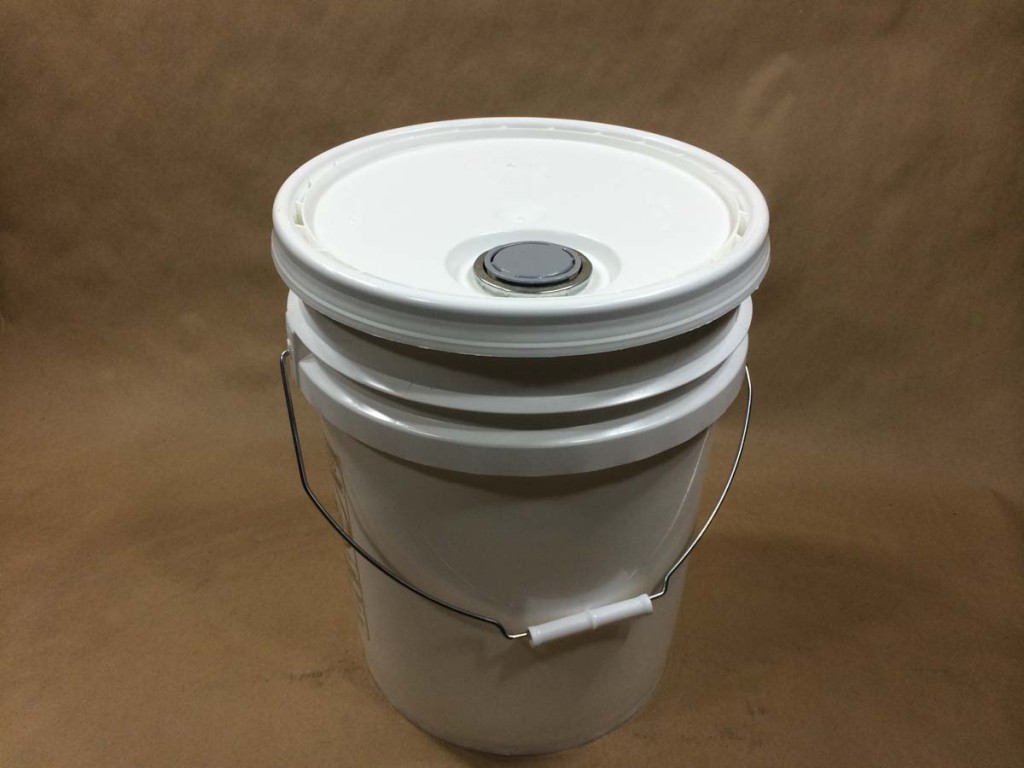 UN Rated Liquid Pail with Spouted Cover (PCI-12379 & PCI-12382 ...